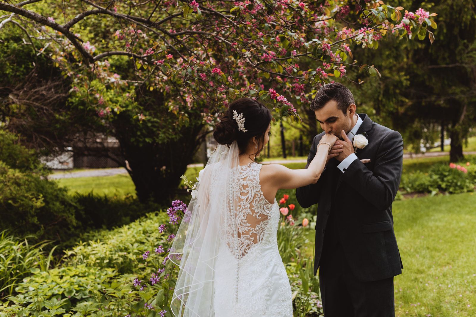 Strathmere Lodge summer wedding in Ottawa: Stephanie and Kyle