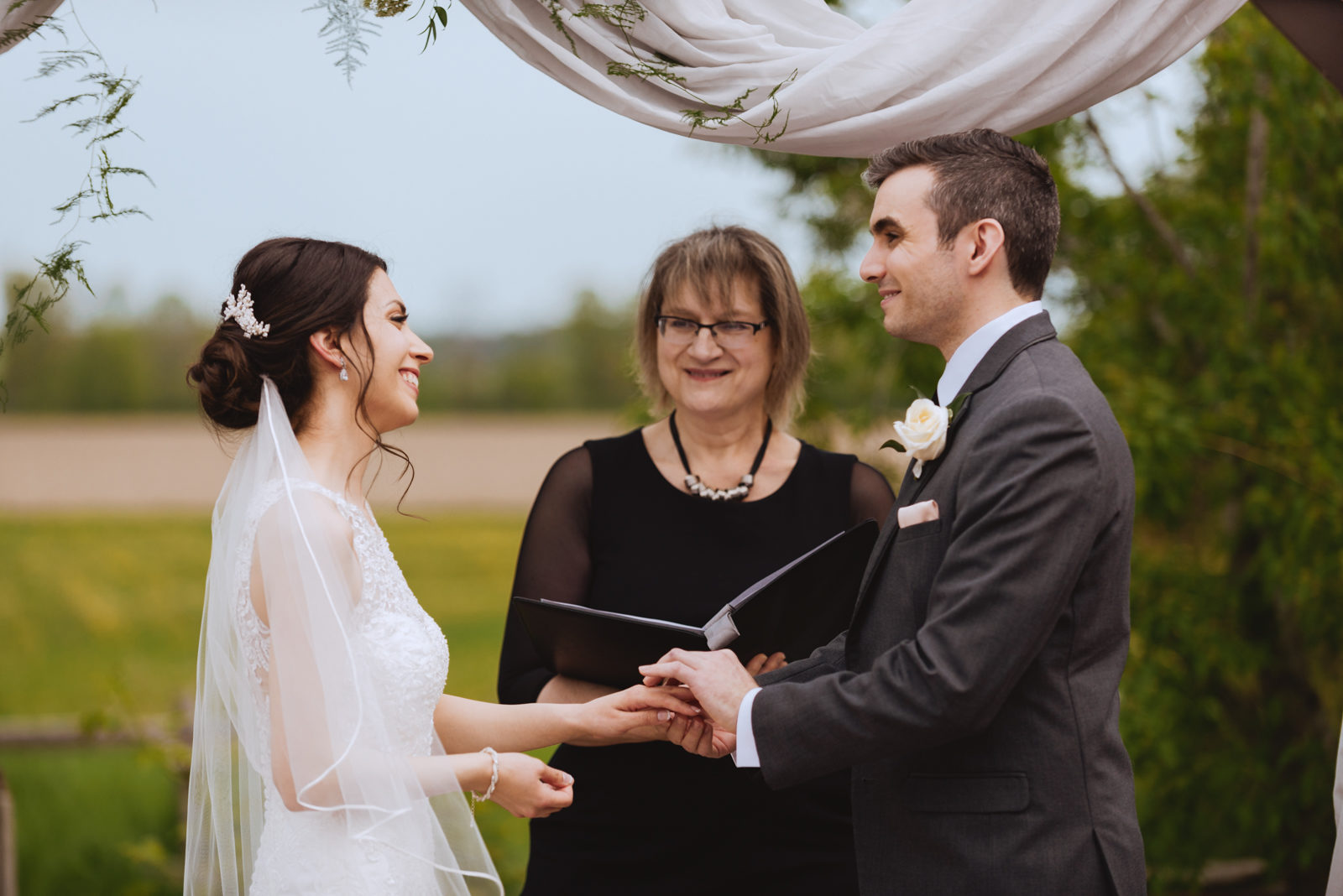 Strathmere Lodge summer wedding in Ottawa: Stephanie and Kyle