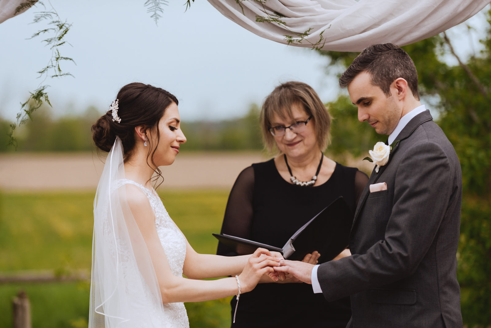 Strathmere Lodge summer wedding in Ottawa: Stephanie and Kyle