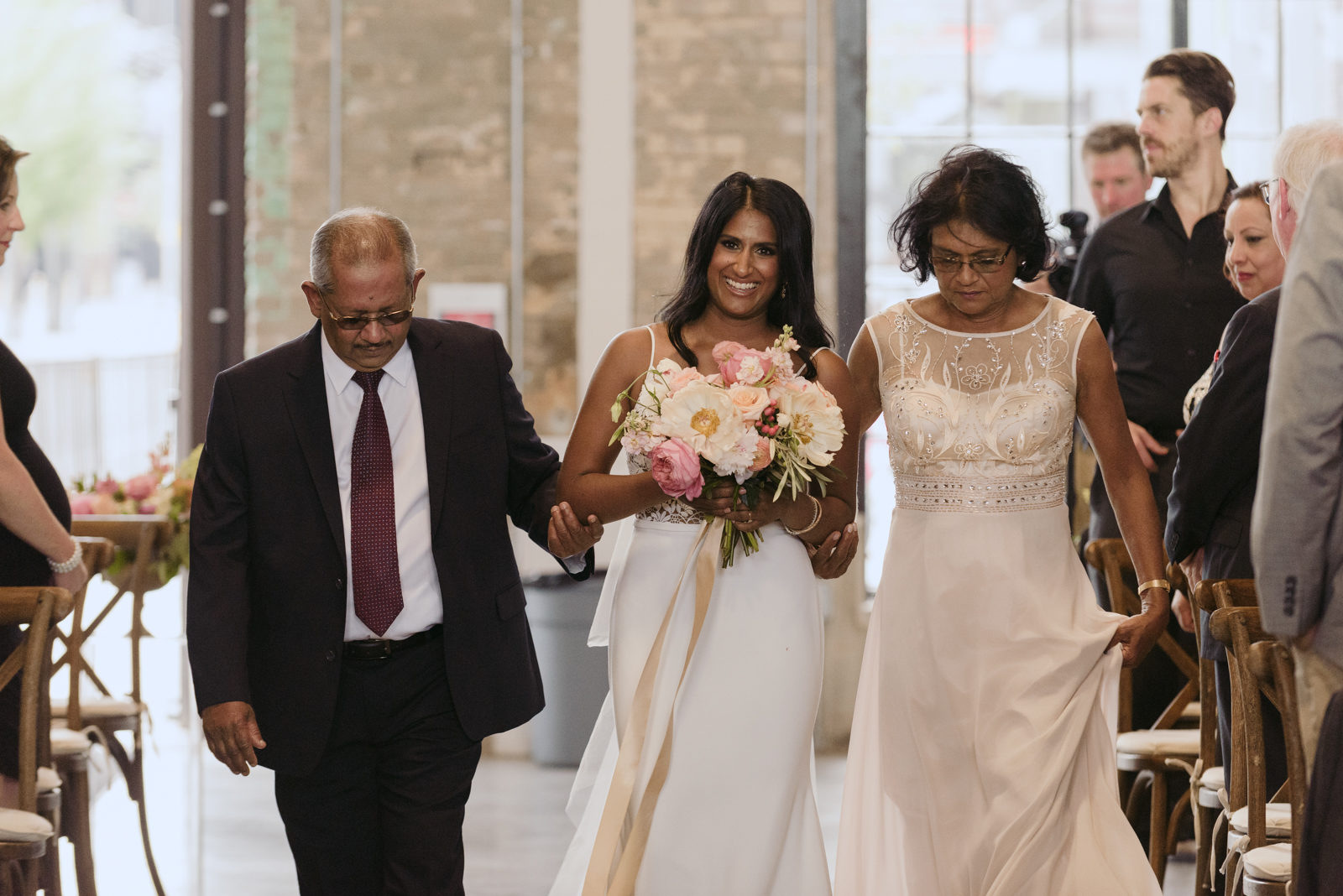 Wedding at the Horticulture Building in Ottawa: Ian and Lauren